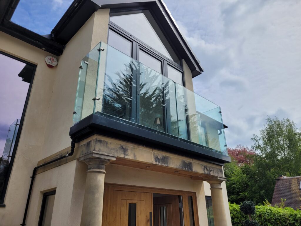 Stunning Frameless Balcony Balustrade Installation - Glass Balustrade ...