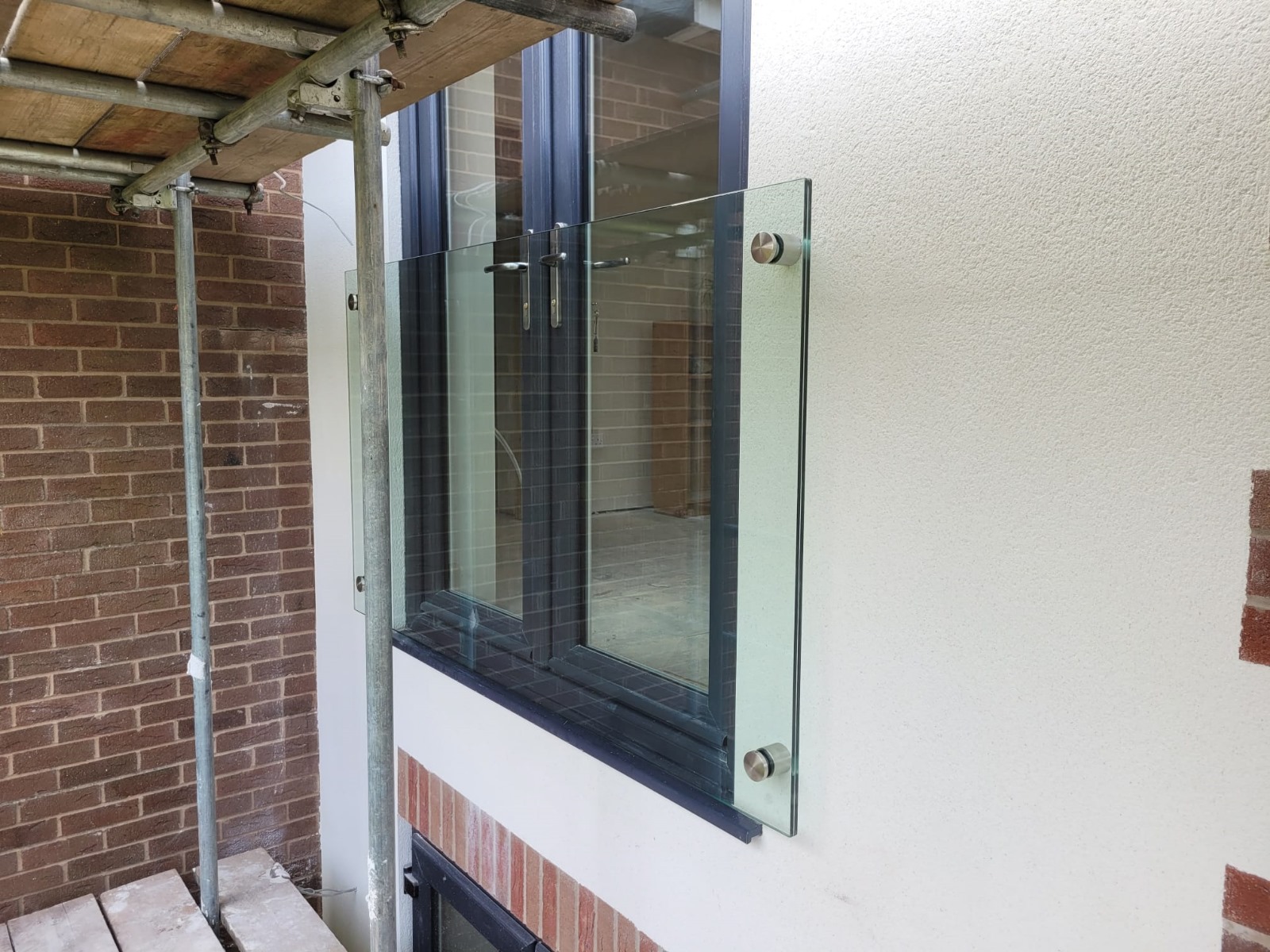 Enhance Your View with Our Frameless Boss Juliet Balcony Installation ...